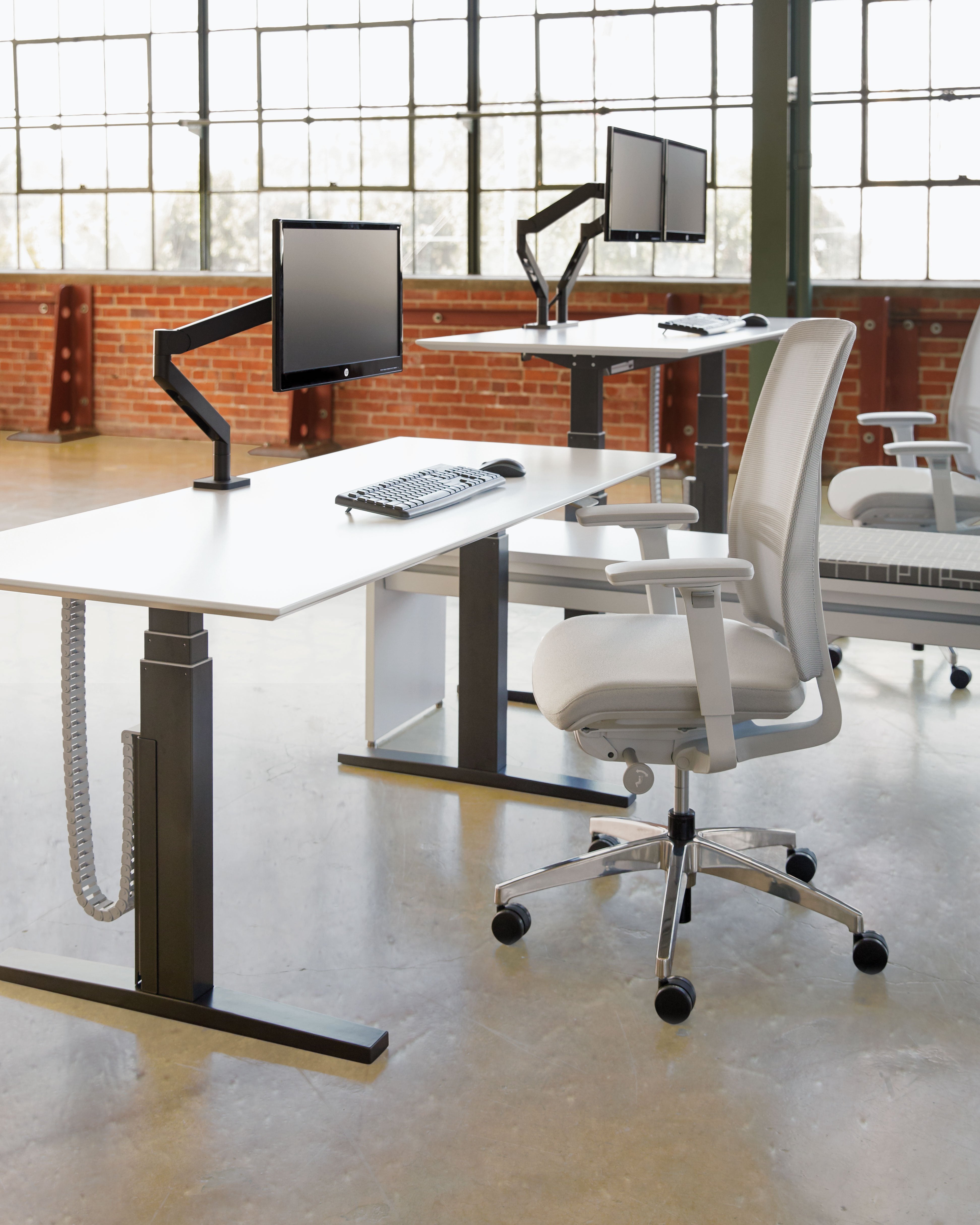 Teknion Counterbalance Height Adjustable Table – Teknion Store Canada